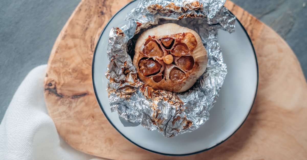 Easy Roasted Garlic: How to roast garlic | Yuzu Bakes