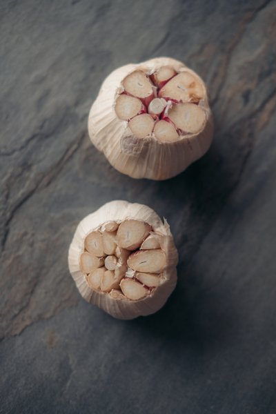 Easy Roasted Garlic: How to roast garlic | Yuzu Bakes