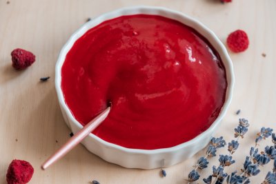 Quick and Easy Raspberry Coulis | Yuzu Bakes
