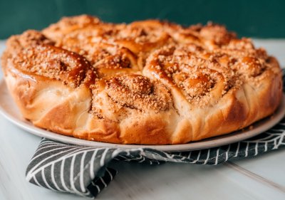 Easy Sticky Walnut buns | Yuzu Bakes