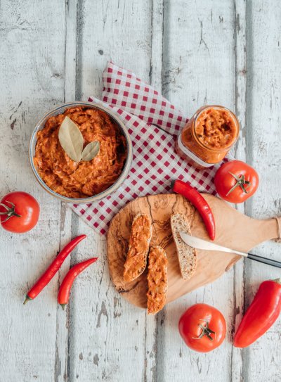 Authentic Zacusca (100+ year old Romanian recipe) | Yuzu Bakes