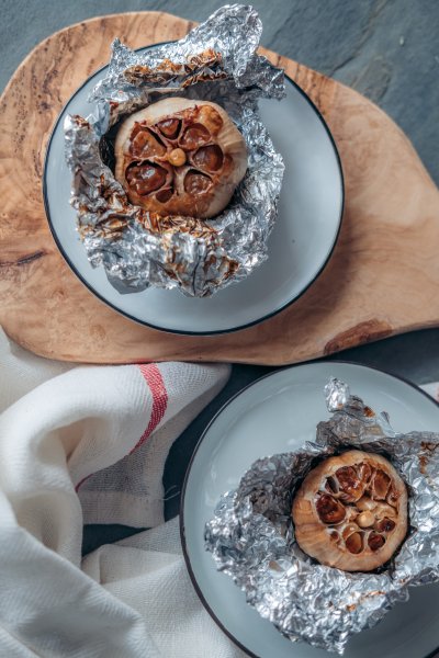 Easy Roasted Garlic: How to roast garlic | Yuzu Bakes
