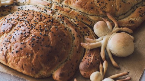 Halloween Spider bread | Yuzu Bakes
