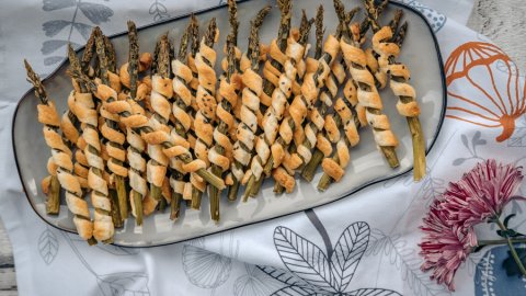 Puff Pastry Asparagus Appetizer | Yuzu Bakes